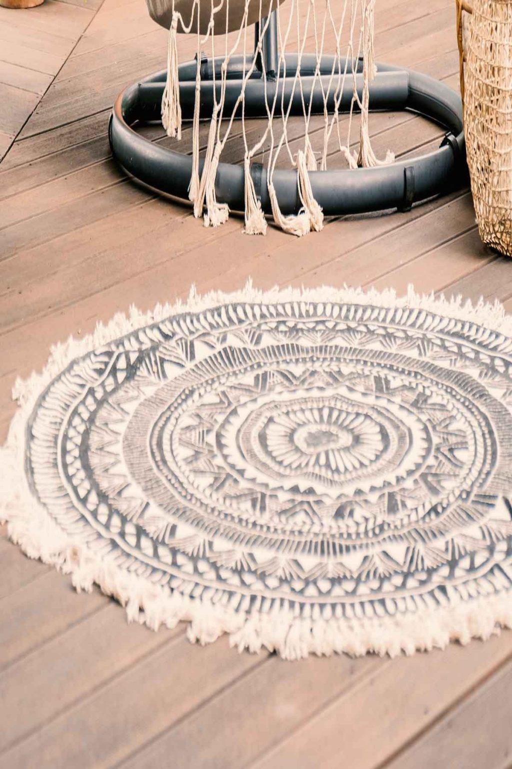 HOME - THERUGSGAL.COM